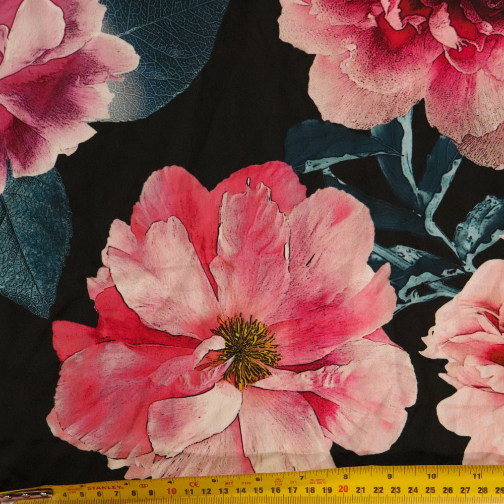 (40C) Pink Floral Fabric – Fabric Styles