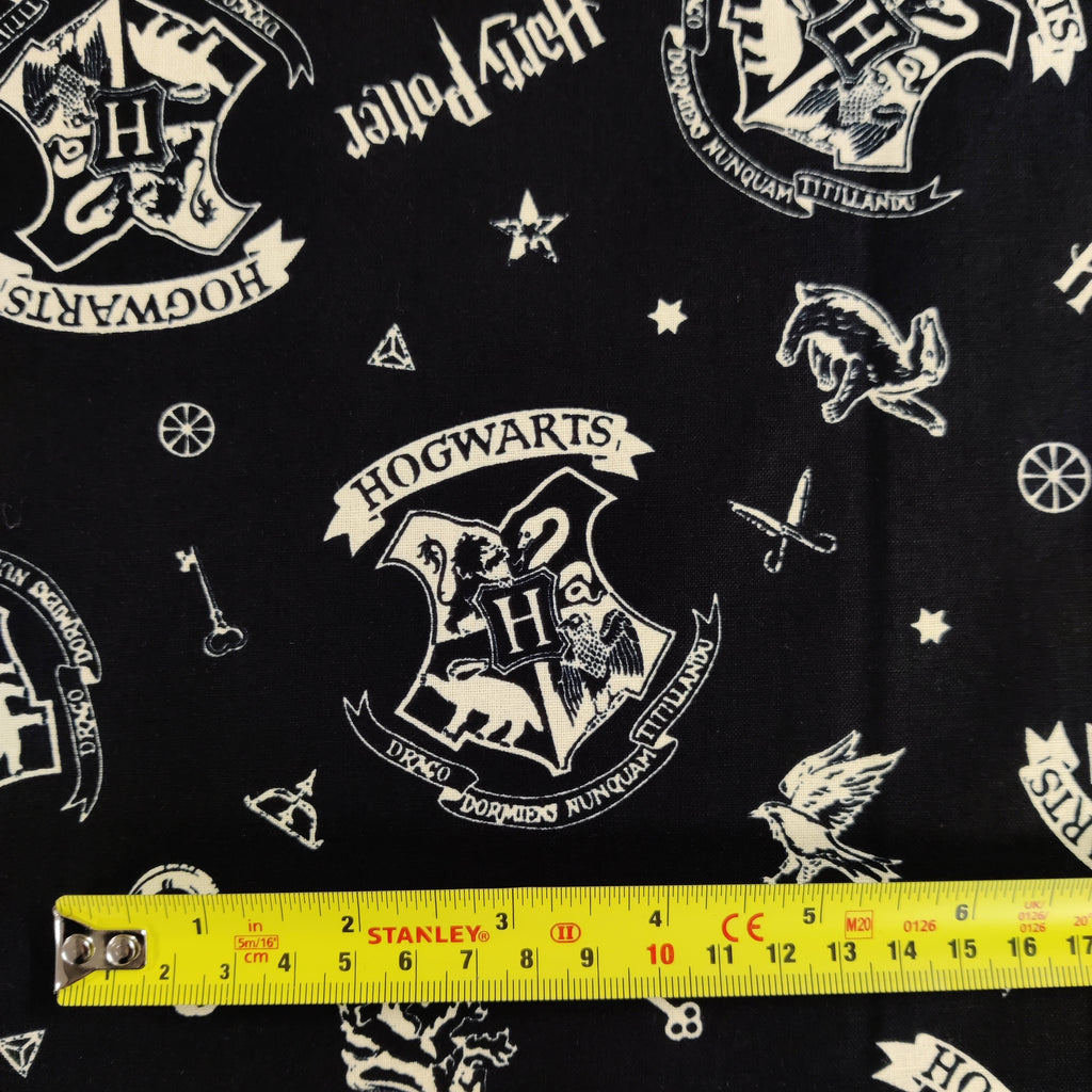 FS635_16 Hogwarts Crest | Harry Potter Cotton Fabric | Sold by the half ...
